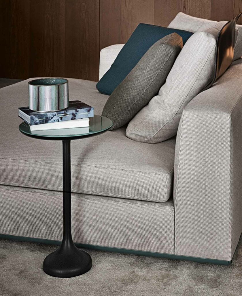 Minotti Pilotis Consolle - Van der Donk interieur